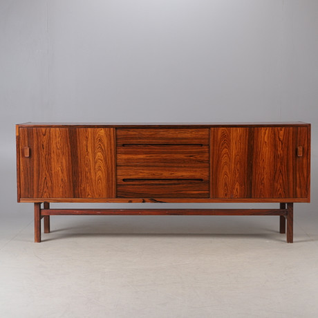 NILS JONSSON. A side table, “Arild”, jacaranda, Troeds, Bjernum, 1960s ...