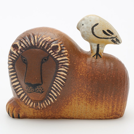 LISA LARSON. figurin, Lejon med fågel, stengods, signerad Lisa L, K-Studion, Gustavsberg ...