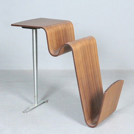 JAHN AAMODT for CONFORM. Magazine rack/side table, model 'Funco'. Furniture - Other - Auctionet