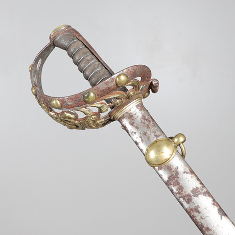 A VICTORIAN 1834/1874 PATTERN HOUSEHOLD CAVALRY OFFICER'S SWORD AND ...