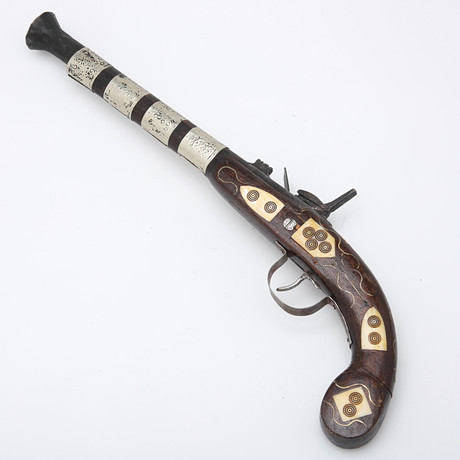 A replica FLINTLOCK PISTOL, 20th century. Weapons & Militaria - Guns ...