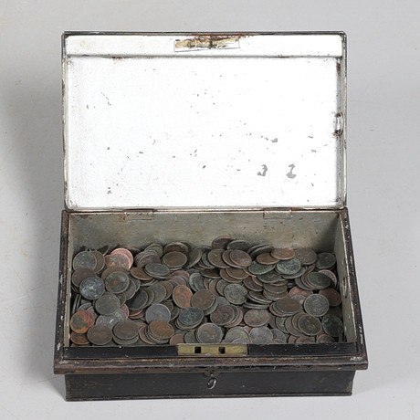 A LARGE COLLECTION OF 18TH CENTURY AND EARLIER COPPER. Coins, Medals ...