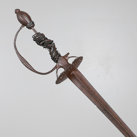 AN EARLY SMALL SWORD WITH PIERCED STEEL GUARD. Weapons & Militaria ...