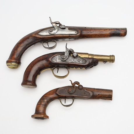 3 CONVERTED FLINT LOCK GUNS, 17TH/19TH CENTURY. Weapons & Militaria ...