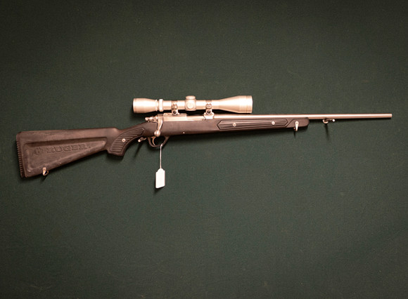 fusil de bala Ruger m77 cal 22lr no. 701-81964. Armas con licencia ...