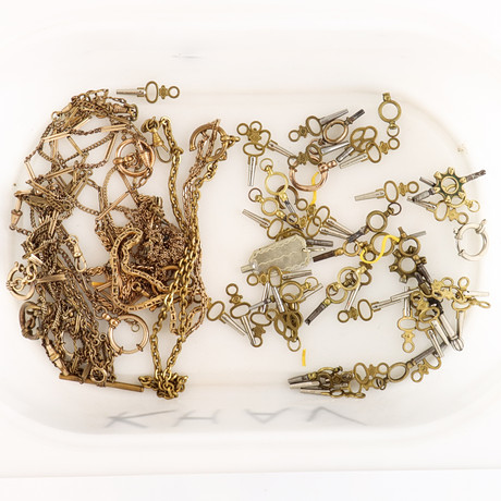 KEYS AND WATCH CHAINS. Clocks & Watches - Pocket & Stop Watches - Auctionet