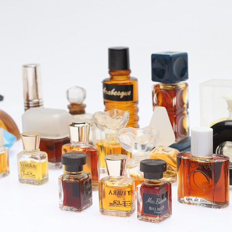 BATCH OF MINIATURE PERFUMES, VARIOUS BRANDS. Vintage & Designer ...