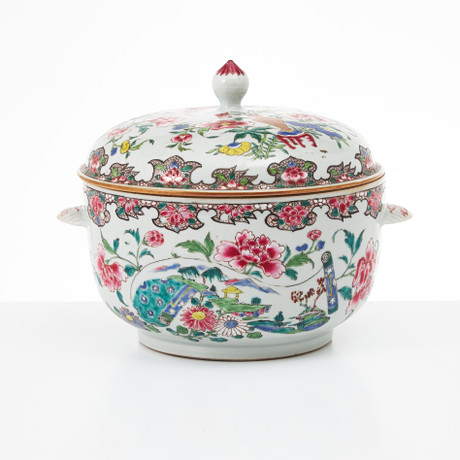 TERRIN, porcelain, China, Yongzheng (1723-1735), round shape, family ...