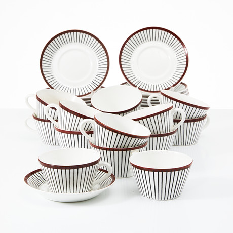 STIG LINDBERG. A set of 15 teacups, “Spisa Ribb”, porcelain ...