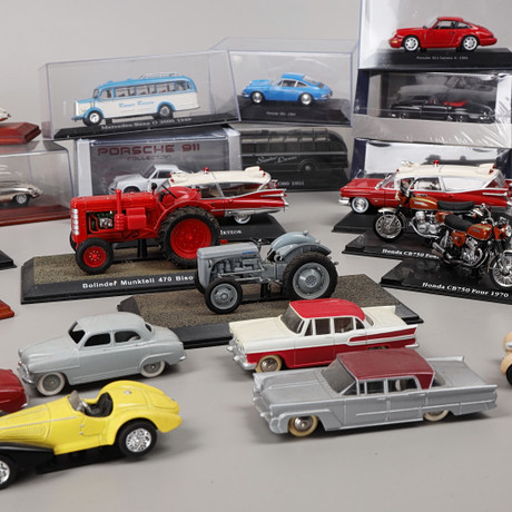 MODELLFORDON, 31 st, 2000-tal. Leksaker - Leksaker - Auctionet