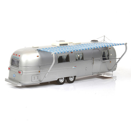 MODEL CARAVAN, resin, Airstream International Land Yacht. The Franklin ...