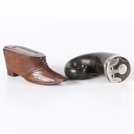 19TH CENTURY SCOTTISH HORN SNUFF MULL WITH APPLIED WHITE METAL MOUNT AND THISTLE TOP TOGETHER ...