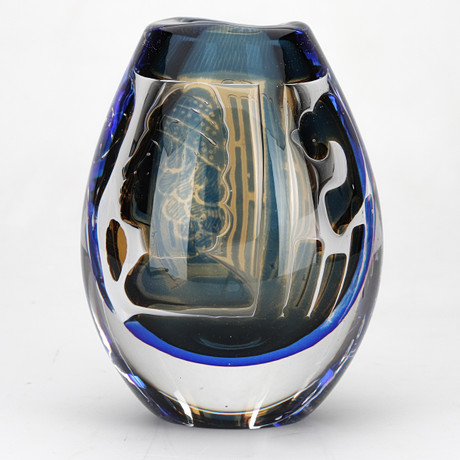 EDVIN ÖHRSTRÖM. A glass vase, “Assyrian princess”, Ariel, Orrefors 19 ...