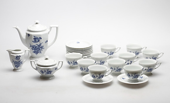 SET, "Classic Rose", Rosenthal. Ceramics & Porcelain - European - Auctionet