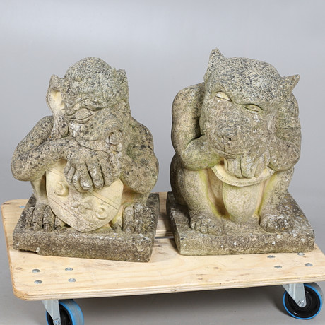 TWO RECONSTITUTED STONE 'GARGOYLE' STATUES/GATEPOST FINIALS. Garden ...