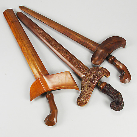 KRISER, 3 pieces, Java and Madura, 19th century. Weapons & Militaria ...