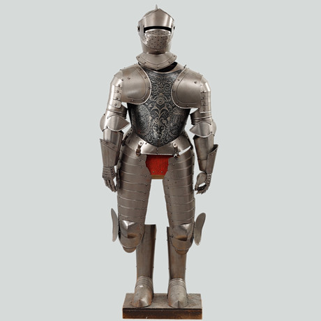 ARMOUR ON PLINTH, replica, 20th century. Weapons & Militaria - Armour ...