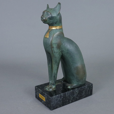 - CAT GODDESS BASTET - museum replica based on ancient Egyptian statue ...