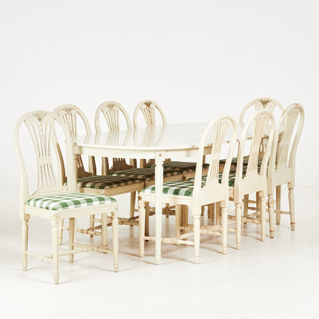 MATGRUPP. 9 delar, Gustaviansk stil, 1900-talets mitt, "Axet", bord, 8 ...
