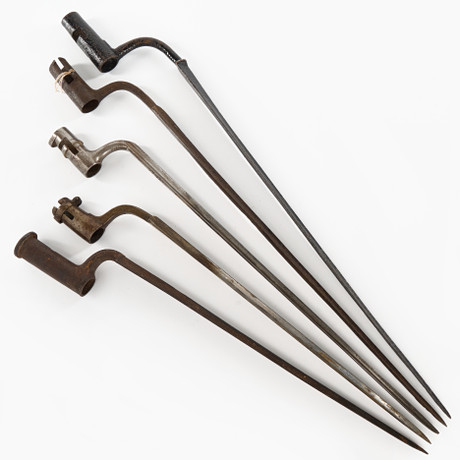 SOCKET BAYONETS, 5 pcs. Weapons & Militaria - Edged weapons - Auctionet