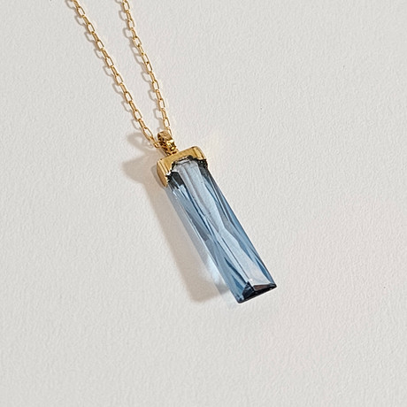 BRAND-NEW BLUE TOPAZ PRISM PENDANT WITH 18K YELLOW GOLD FRAME AND CHAIN ...