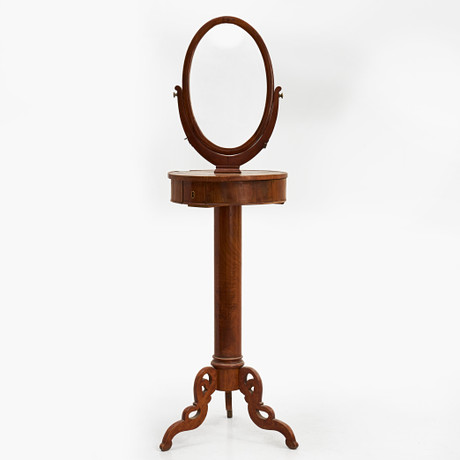 A mid 19th century mahogany straight mirror. Mirrors - Auctionet