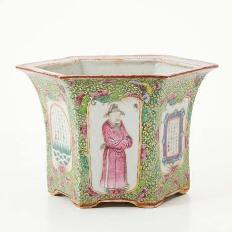 A porcelain outer lining, China, second half of the 19th century ...
