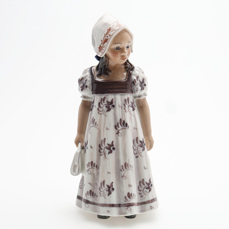 A DAHL JENSEN “Girl Hanne (flowered)” figurine, porcelain. II. Sorting ...