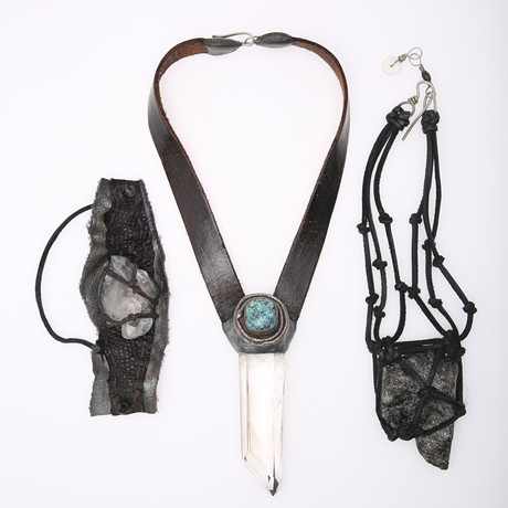 ANOTHAI HANSEN. Collier/amuletter samt armband, bergkristall/turkos ...