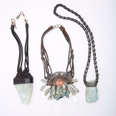 ANOTHAI HANSEN. Collier/amulett, 3 st, akvamarin/kristall/krysopras ...