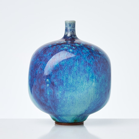 BERNDT FRIBERG. A vase, Gustavsberg studio, stoneware, aniaga glaze ...