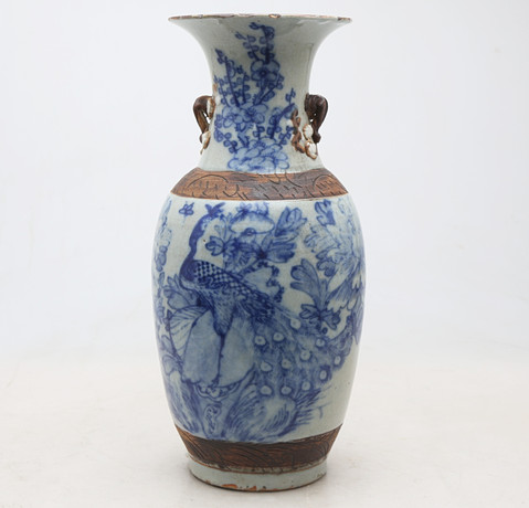 Chinese porcelain vase, second third of the 20th Century. Ceramics ...