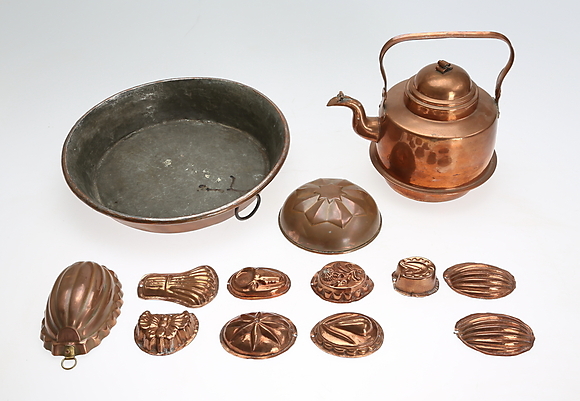 COLLECTION OF COPPER OBJECTS, 13 pieces, 18/1900s. Silver & Metals ...