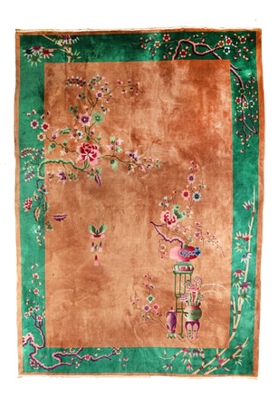 EN STOR KINESISK MATTA. Mattor & Textil - Mattor - Auctionet