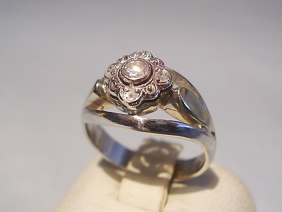 PLATINUM DIAMOND RING Pt 950, diamonds approx. 0.25ct. Jewellery ...