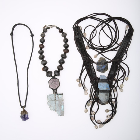 ANOTHAI HANSEN. Collier/amulett, 3 st, labradorit/kristall/tanzanit ...