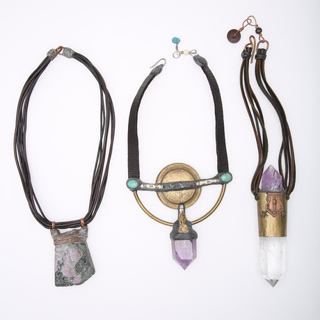 ANOTHAI HANSEN. Collier/amulett, 3 st, ametist/turkos/kristall/läder ...