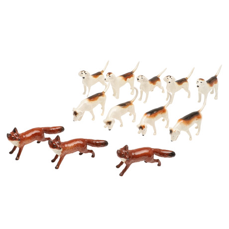 BESWICK HOUNDS & FOXES. Ceramics & Porcelain - European - Auctionet