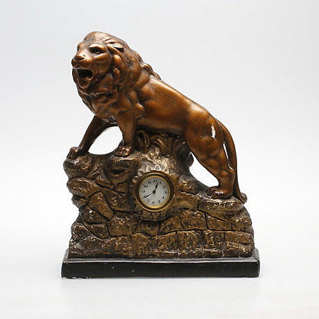 TABLE CLOCK, lion, bronze patinated plaster. 1900s. Clocks & Watches ...