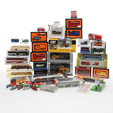 MODEL CARS mostly Preiser, about 35 parts in original boxes and 15 eKo ...
