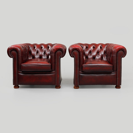 FÅTÖLJER, ett par, Chesterfield-modell, Winchester, England. Möbler ...