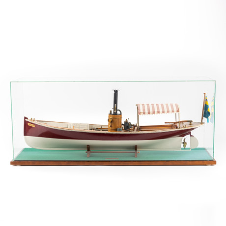 FARTYGSMODELL av ångslup, med ångmaskin, Ingvar Lyckhammar, 1900-talets ...