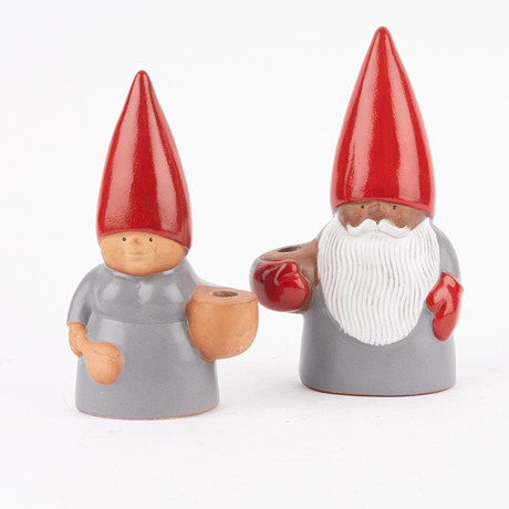 LISA LARSON. 2 delar, Tomtefar och tomtemor, figuriner/ljusstakar ...