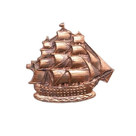 A BOXED EARLY-20TH CENTURY COPPER BADGE IN THE FORM OF HMS VICTORY ...