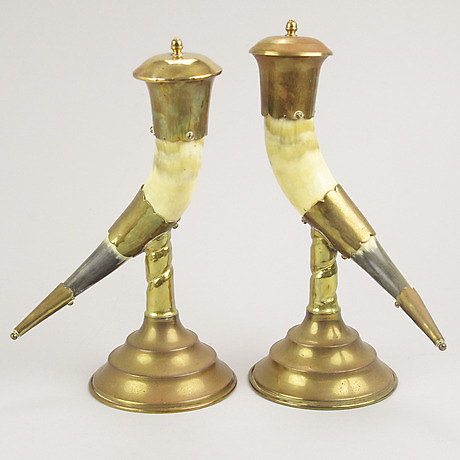 DRINKING HORN, copper/brass/horn. Miscellaneous - Miscellaneous - Auctionet