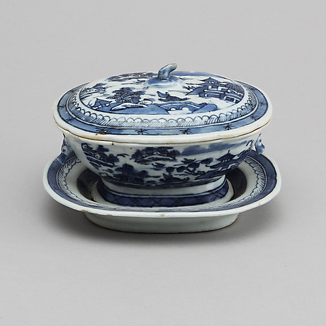 BUTTER TRAIN with LOWER, porcelain, China, 18th century. Ceramics ...