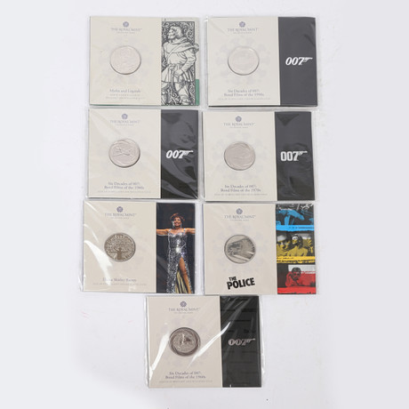 SEVEN UNCIRCULATED FLAT PACK FIVE POUND COINS BY THE ROYAL MINT (7 ...