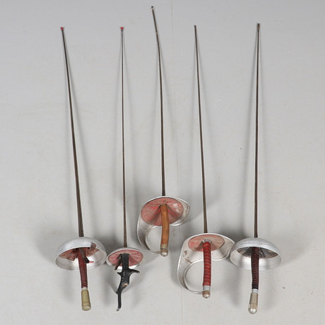 FIVE ÉPÉE FENCING SWORDS. Miscellaneous - Miscellaneous - Auctionet