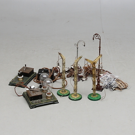 BING med flera. 2 Körreglage, trafo, lampor med mera. Skala noll ...