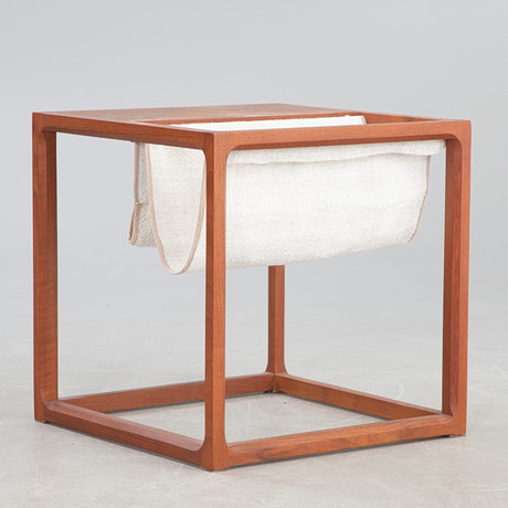 AKSEL KJERSGAARD. Tidningsställ/sidobord. Möbler - Övrigt - Auctionet